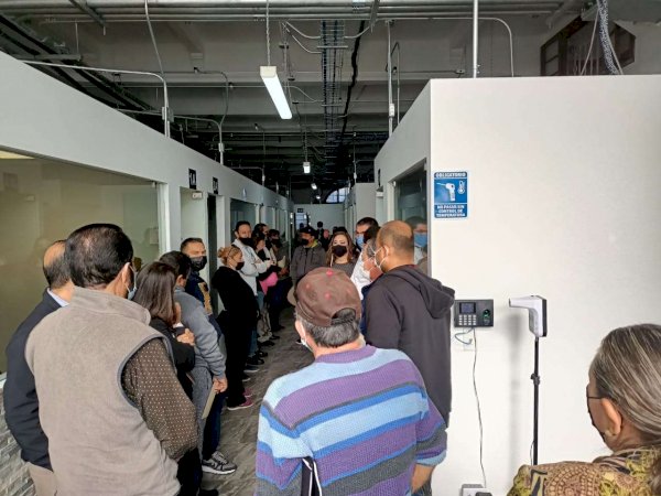 Se plantan en oficinas de aras para exigir sus inversiones de vuelta ...